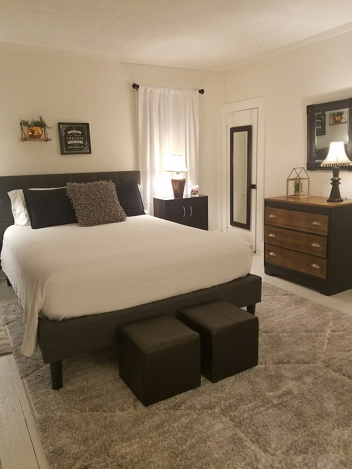 The Village Farmhouse - Ohio