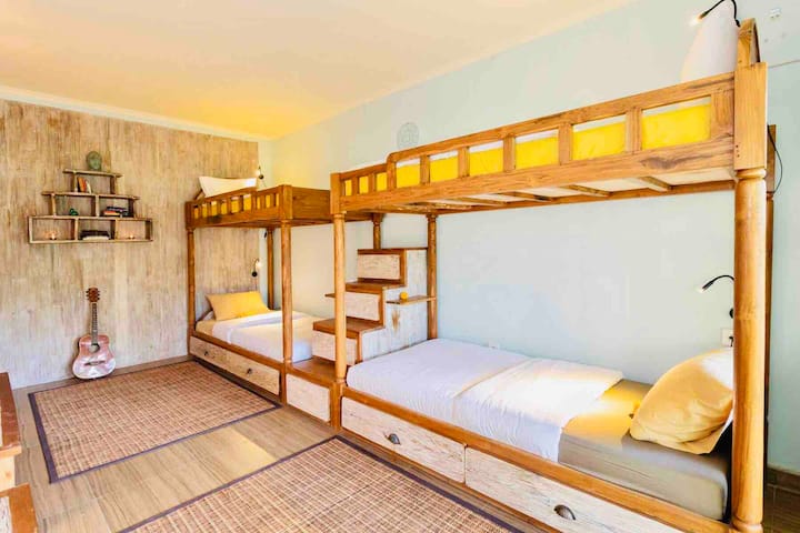 Cozy Bunk Bed In Shared Room For Four - Bali
