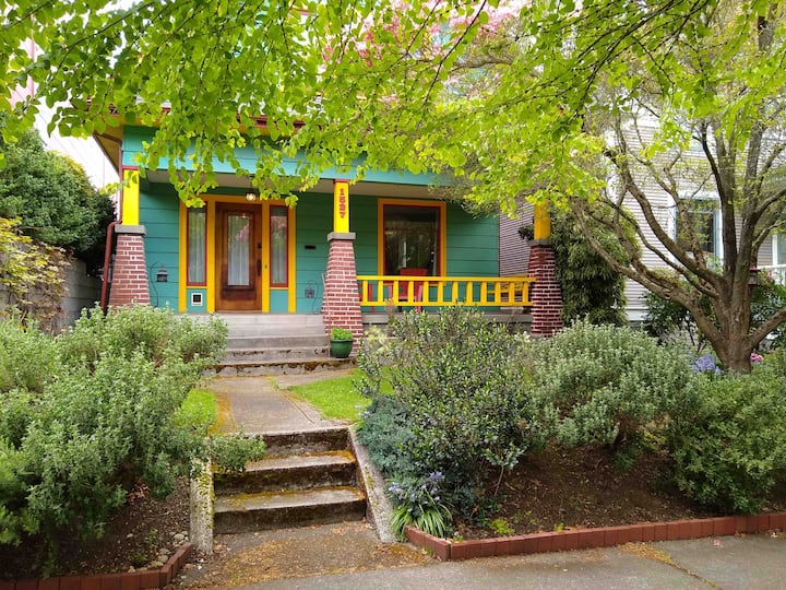 Urban Farmhouse - Rejuvenate And Explore - Seattle, WA