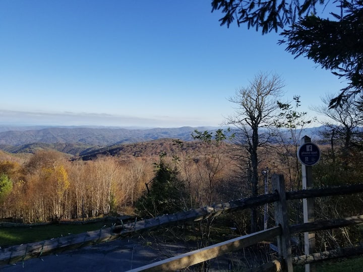Beech Mt. Ski Tree House At 5000 Ft. 2 Bed Sleep 6 - Beech Mountain, NC