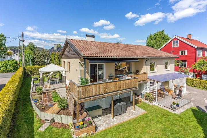Cheerfull Bungalow 12 Guests, 4 Bedroom - Oslo