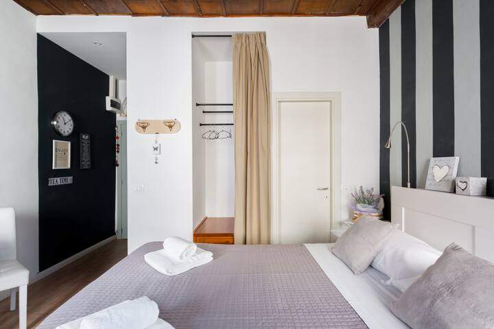 Vacation Rentals, Homes, Experiences & Places - Airbnb