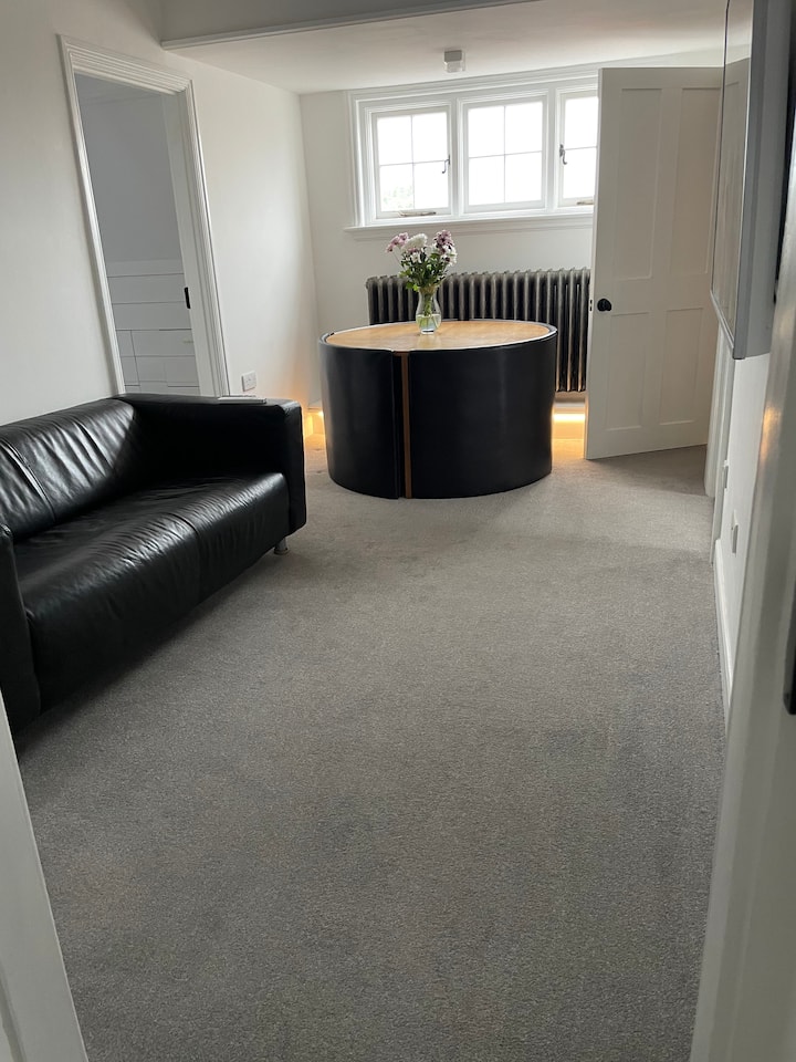 Fareham Contractor Large Room With En-suite Room - Fareham