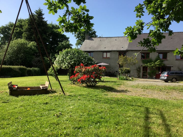 Longère Au Calme, Canal D'ille Et Rance - Tinténiac