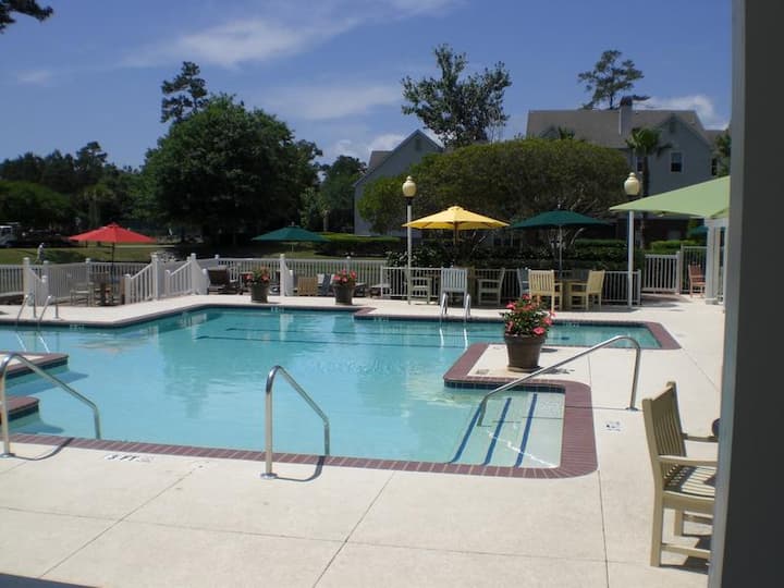 Cute 1+1 Condo! Close To The Beach! - Mount Pleasant, SC