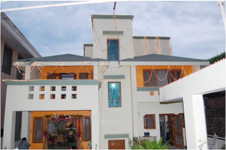 Lago Villa - Home Stay Magnificent Lake View Room - Bhopal