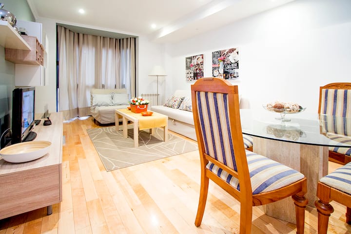 Adelfas 07 Residential One Bedroom - Madrid
