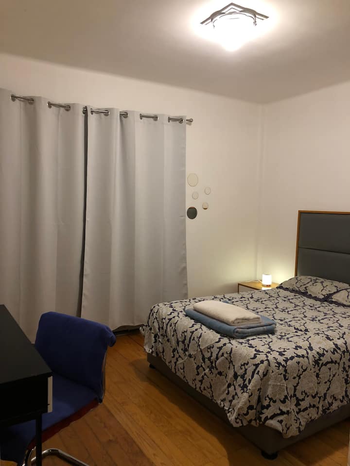 Room With Balcony In Roma - Mexico City