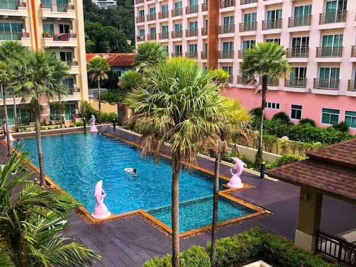 Perfect Pool View Room At The Central Of Patong - Patong Beach