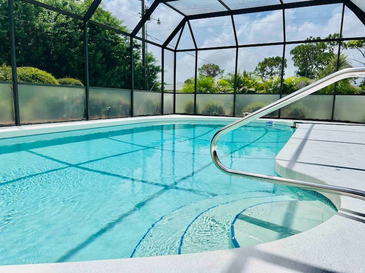 Spacious Heated Pool + Short Drive To Beach! - Manasota Key, FL