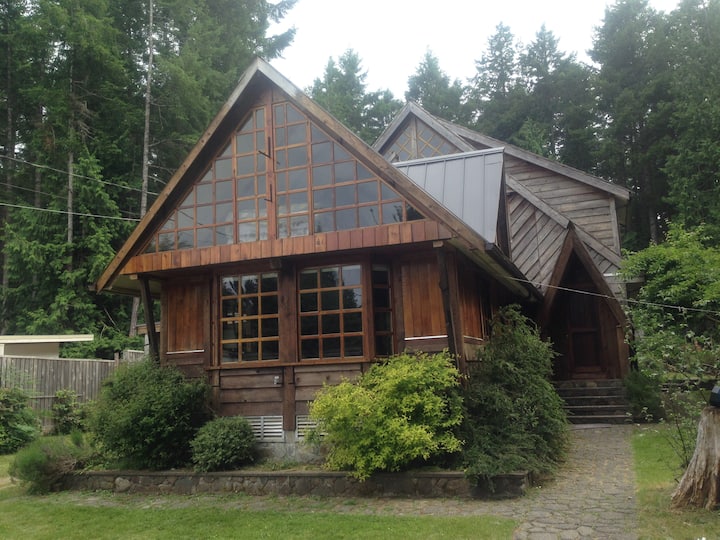 Hornby Tudor House - Hornby Island