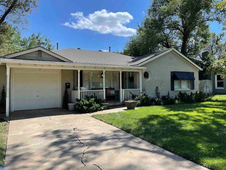 Cute 3 Bedroom 2 Bath Home Centrally Located - Amarillo, TX