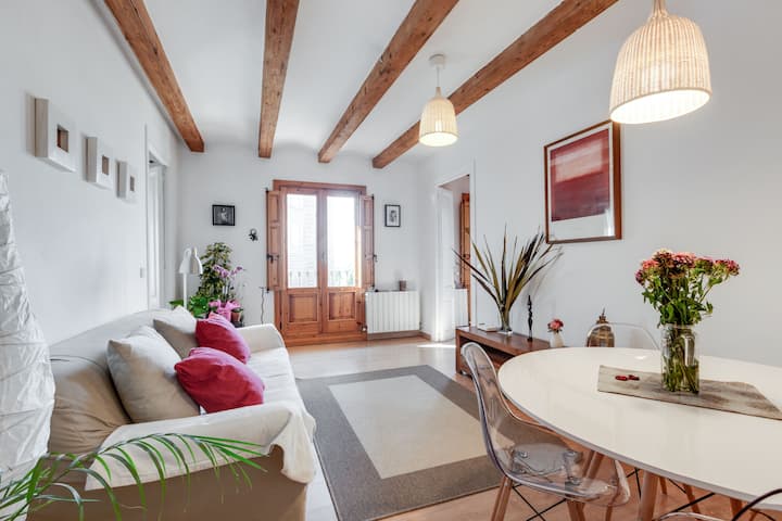 Nice Central Flat *View & Balcony - Barcelona