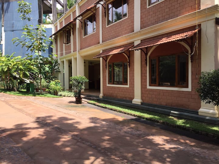 Marigold Hotel ( Room 15 ) - Changanassery