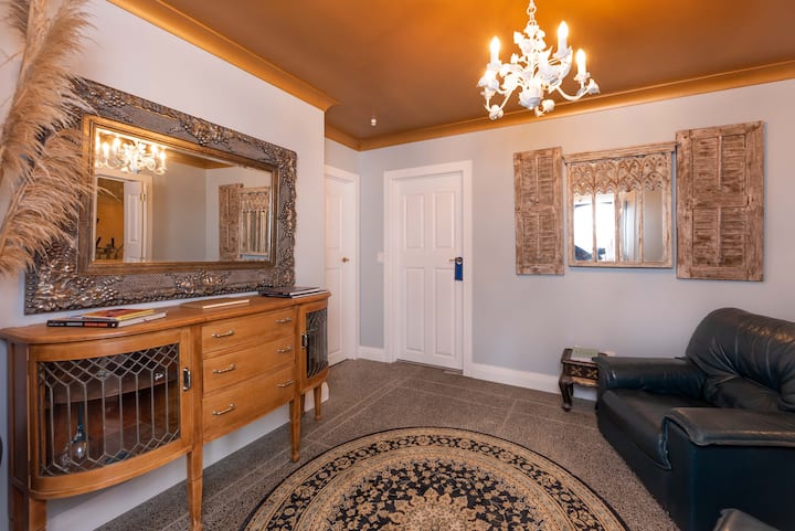 Haveli Blu Downstairs Luxury Apt Close To Beach - Ōmāpere