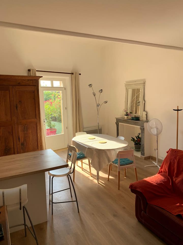 Maisonnette Dans Corps De Ferme En Provence - Châteauneuf-du-Pape