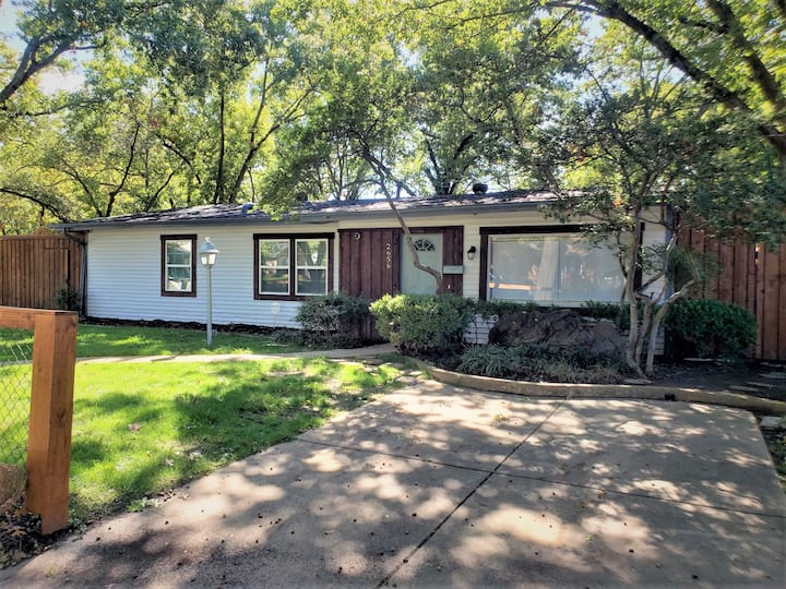 Great Home About 15 Mins From Down Town Dallas! - Mesquite, TX