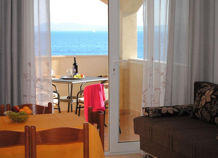 Stunning Sea View Beach Apartment - Croatia