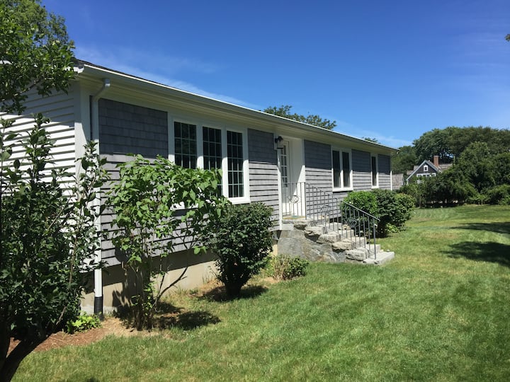 Walk To  Edgartown Village / Harbor - Edgartown, MA