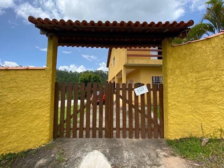 Chácara Em Guararema : Conforto Em Meio A Natureza - Guararema