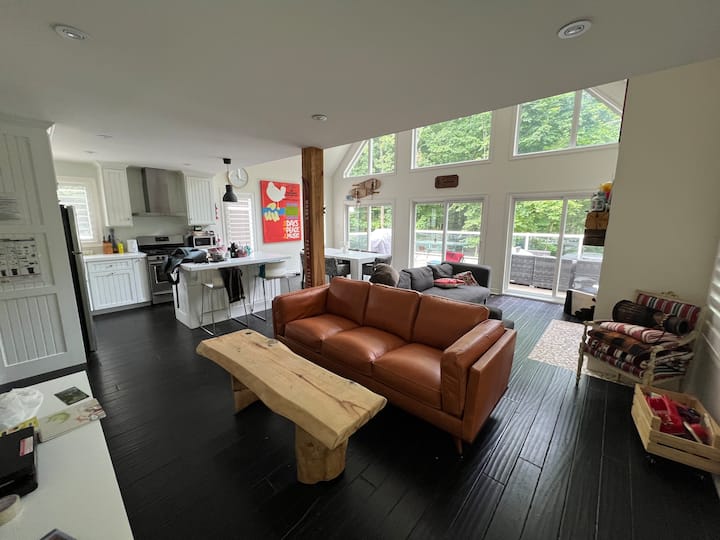 Luxury Chalet With Hot Tub. 5 Mins Mt St Louis! - Ontario