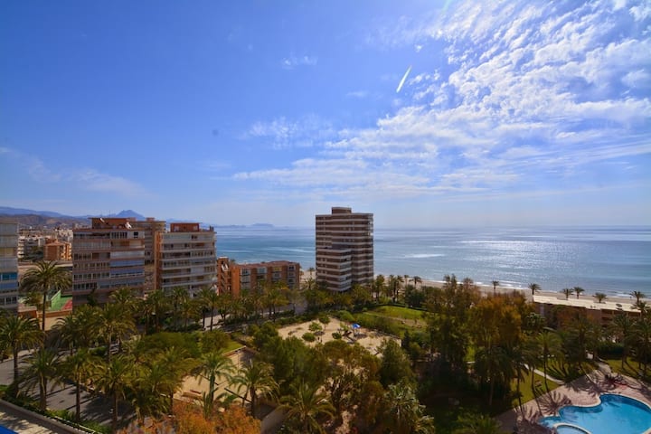Sea Front 3 Bedroom Apartment - Alicante