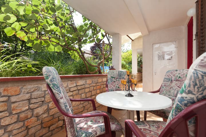 App Mar2+2:free Wi-fi,parking,pool,5min To Beach - Rovinj