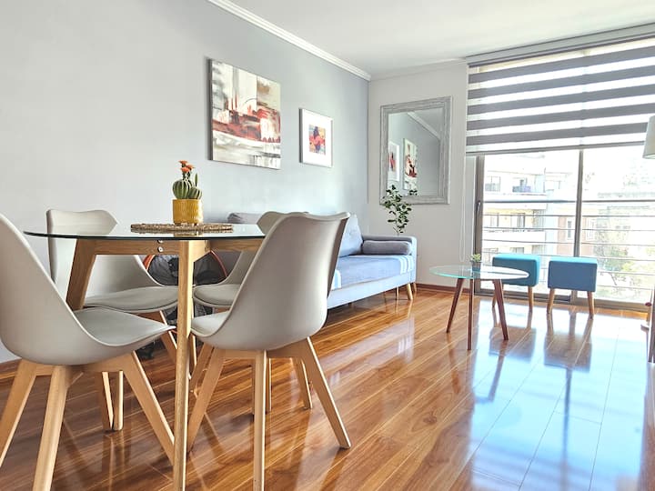 Spotless 2br/2ba In Lastarria, Safe And Secure - Santiago, Chile