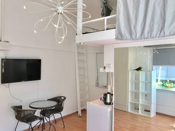 Top Location ,A4. 10 Minute Walk To Beach. Central - Tel Aviv