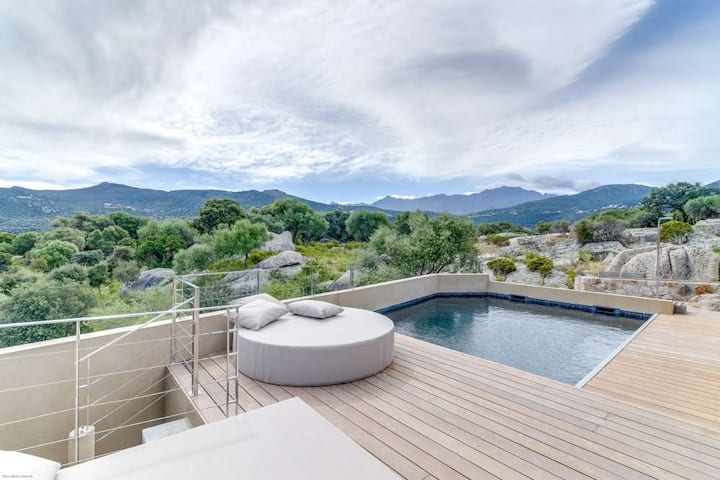 Villa Contemporaine Vue Mer .Piscine Chauffée. - L'Île-Rousse