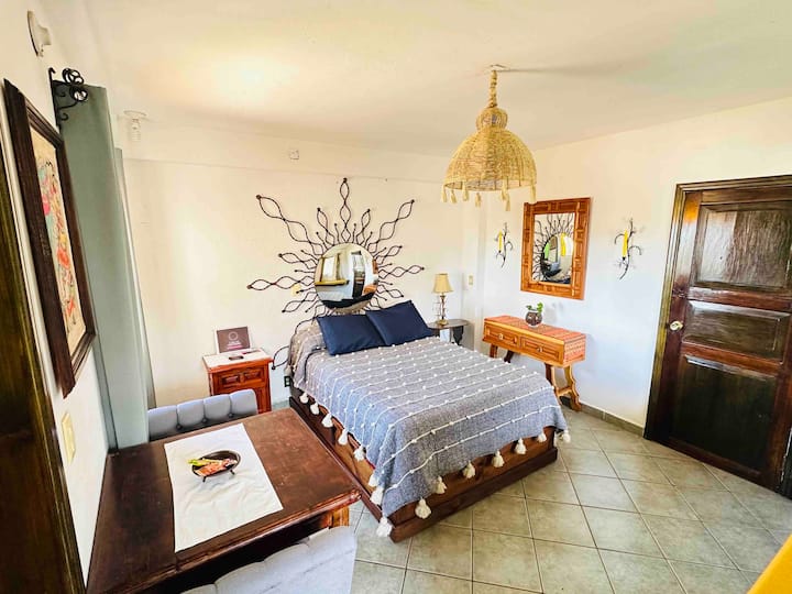 Studio Con áRea De Trabajo, Cocina Y Balcón. - Taxco