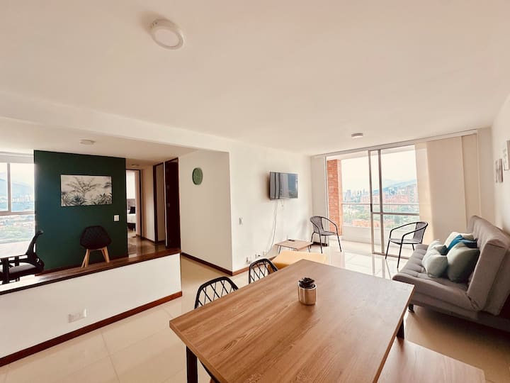 Cómodo Apartamento Piso 20 Cerca A Oviedo Poblado - Medellin, Antioquia, Colombia