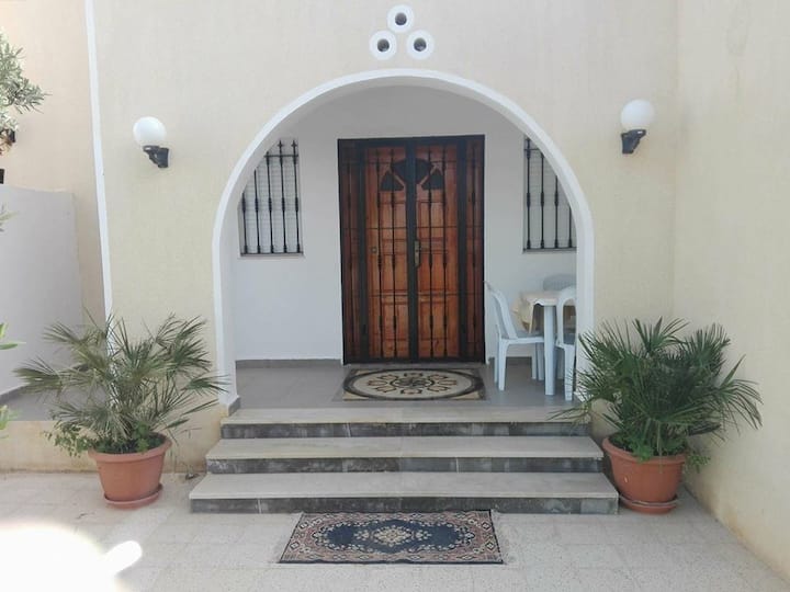 Belle Maison En Position Stratégique A Djerba . H - Djerba