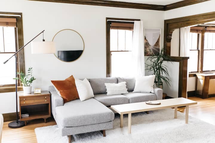 Entire Home | Fenced Yard | Fast Wi-fi | Quiet - Saint Paul