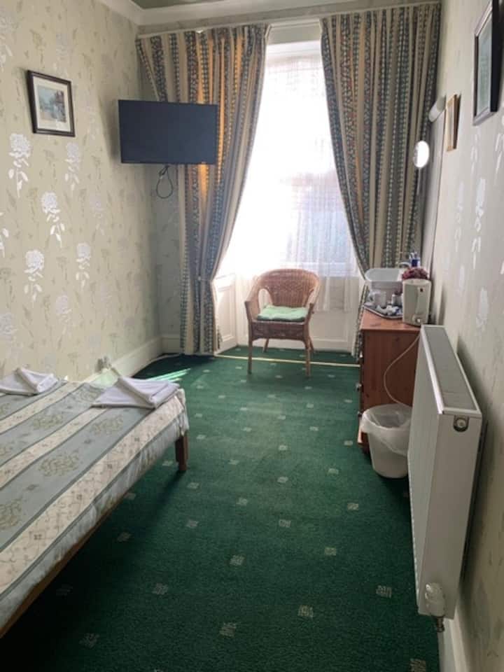 Room 4, Single Bed, Kinnaird Hotel - Edimburgo
