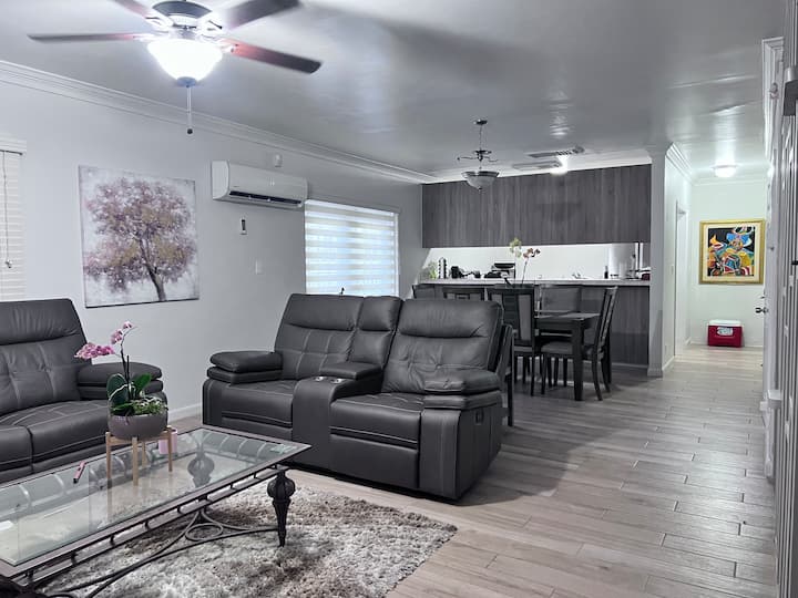 Spacious Cable Beach Condo With Pool #4 - Nassau