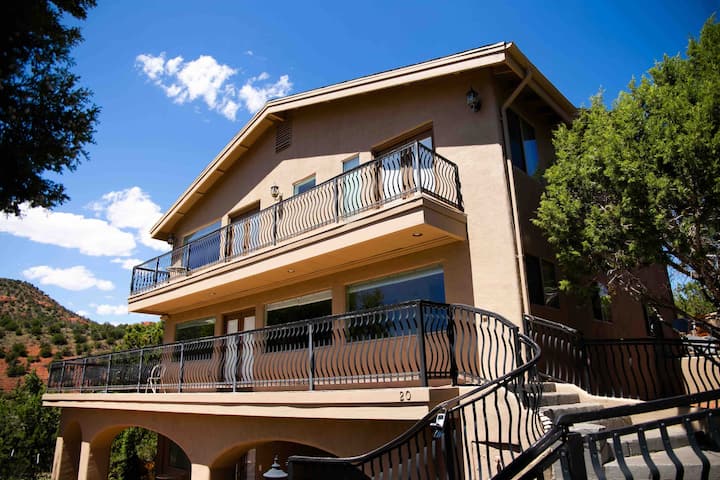 Stunning Views From This Incredible Large House - Sedona, AZ