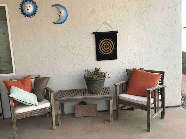 Apartment By The Malls - Albuquerque, NM