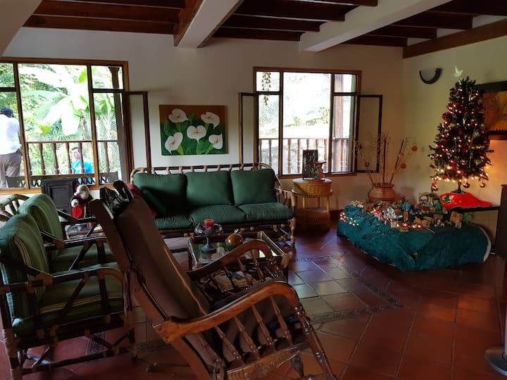 Espectacular Finca En San Javier Cundinamarca. - La Mesa