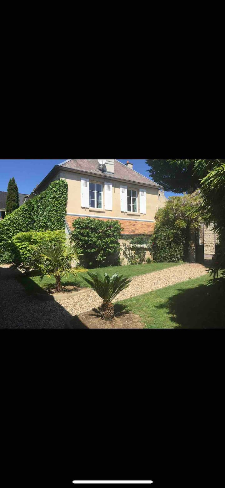 Petite Maison De Charme à La Campagne. - Pierrefonds
