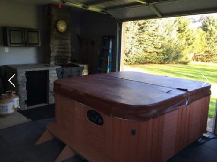 Molbrick Manor Upper Unit - Ellicottville, NY