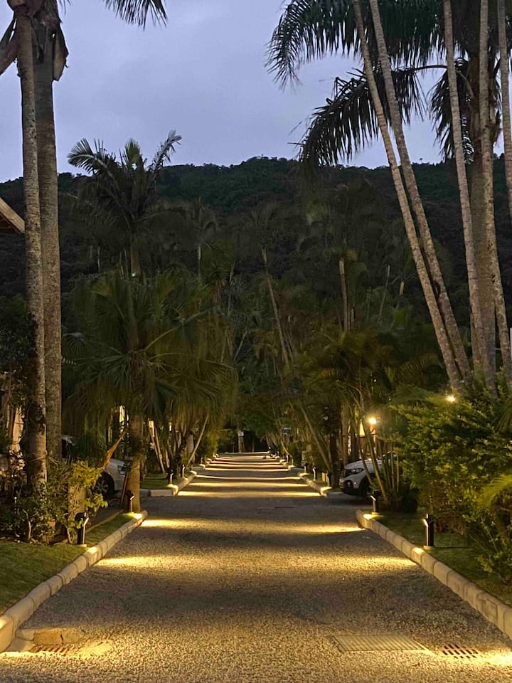 Bela Cabana Com Jacuzzi E Piscina! - Florianópolis