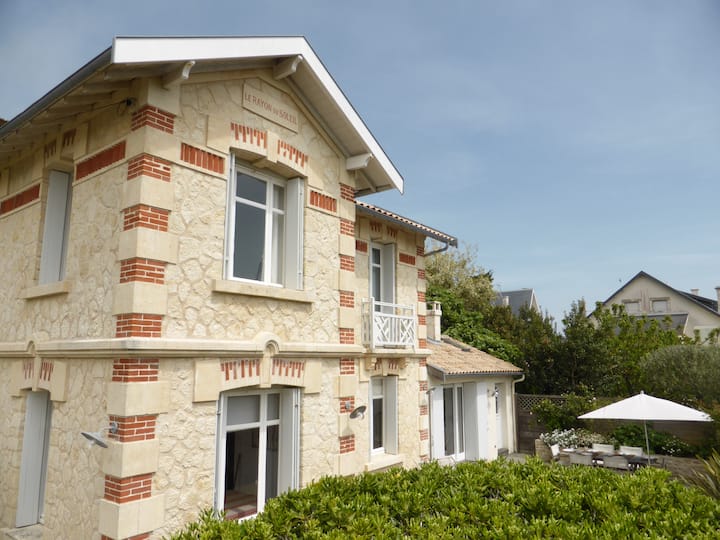 Villa Ancienne 100m De La Plage - Royan