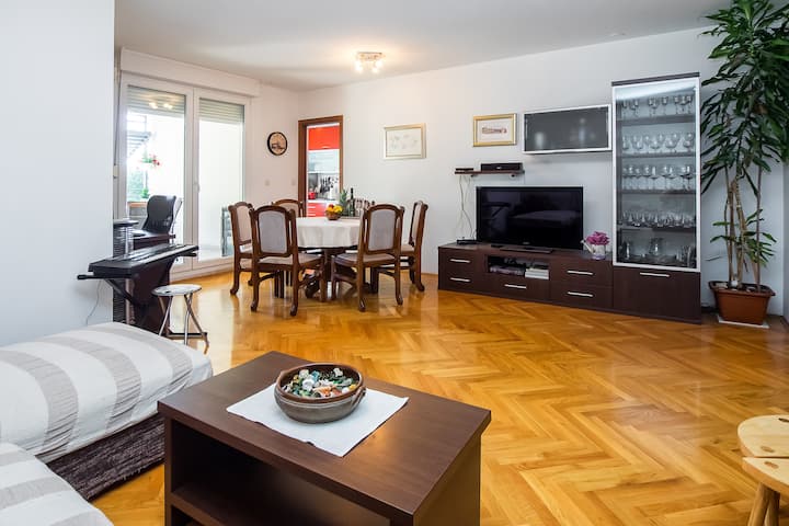 Lovely Apartment Near The Centre + 2 Parking Spots - Split