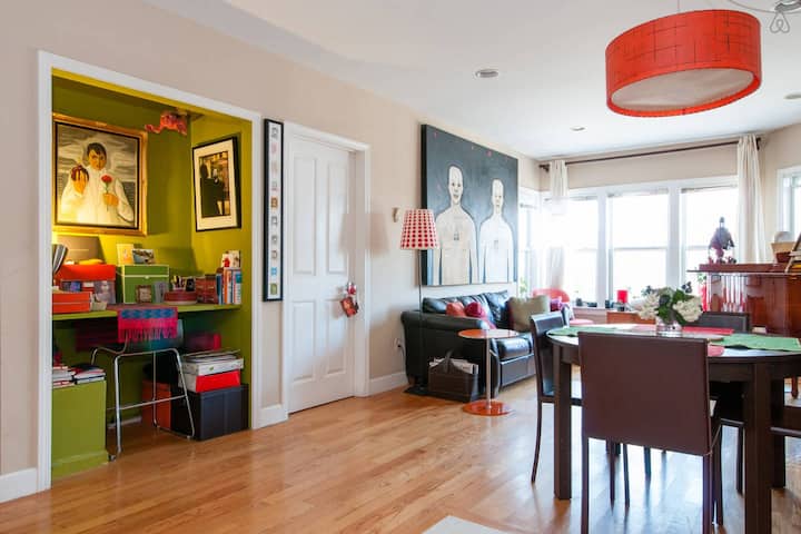 Comfortable Artistic Condo - San Francisco, CA