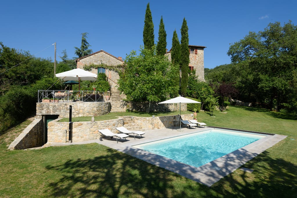Ancient stone house in tuscany - Houses for Rent in Montebenichi ...