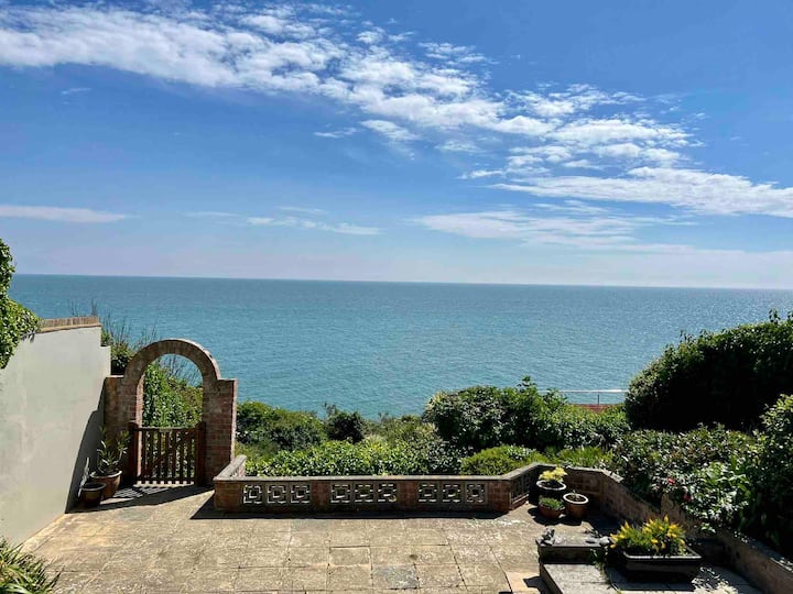 Sea Spray 3 Bed Sea View Retro Cottage Sandgate - Folkestone