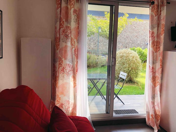 Dinard Studio Avec Terrasse ,Jardinet , Parking - Dinard