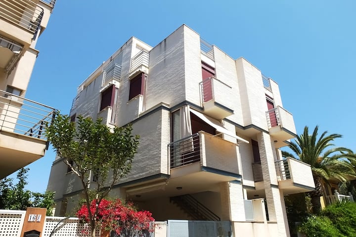 Triplex 2 Steps Away From The Beach - Moncófar