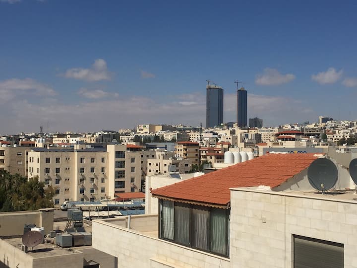 Spacious One Bedroom Rooftop - Jordania